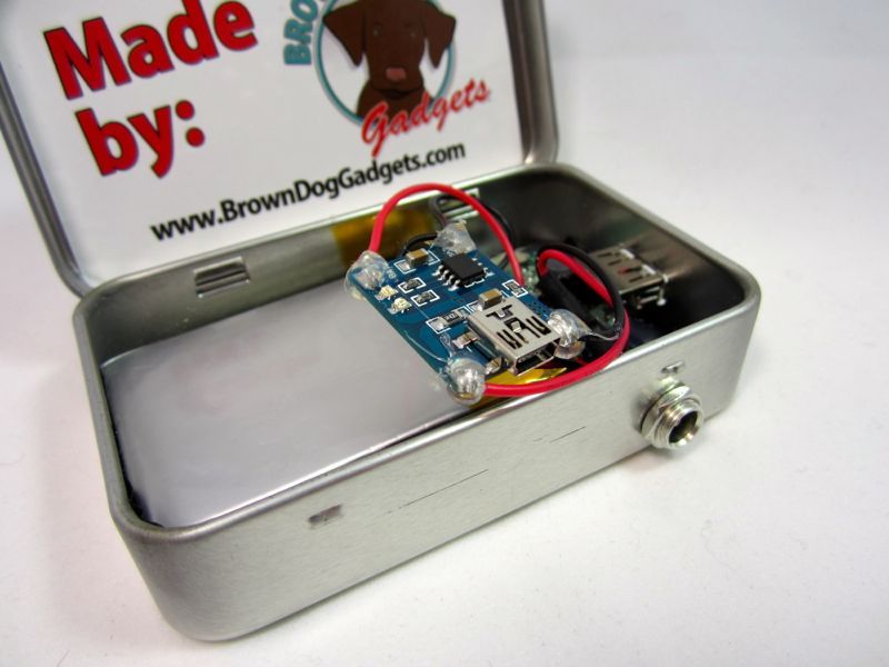 Portable Charging Kit by Solar Power and Lithium Battery - ElectroDragon